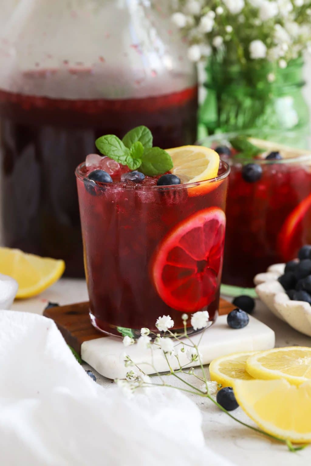 Fresh Blueberry Lemonade (Easy Homemade Recipe!)